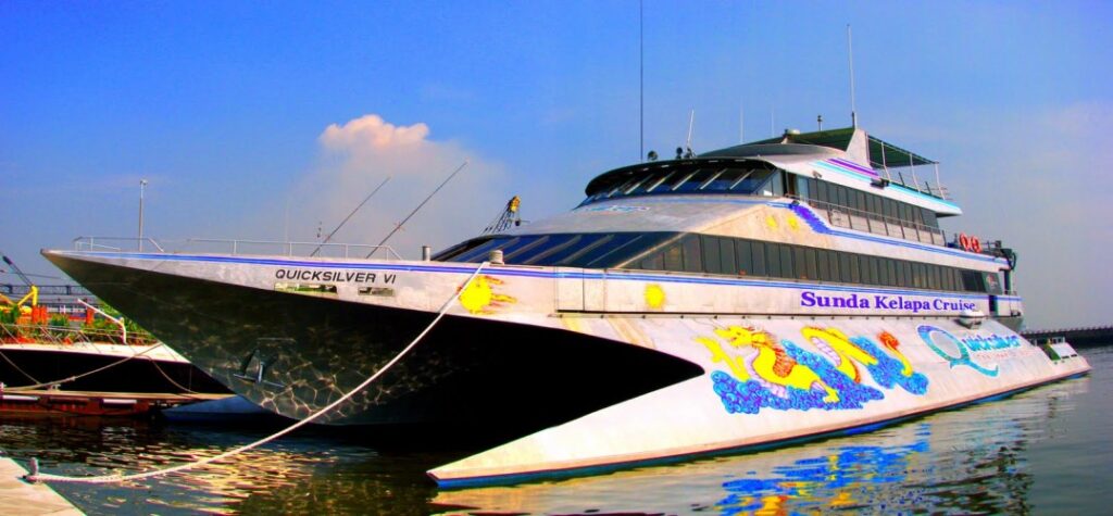 Kapal Pesiar Quicksilver Cruise Jakarta - Pulau Seribu